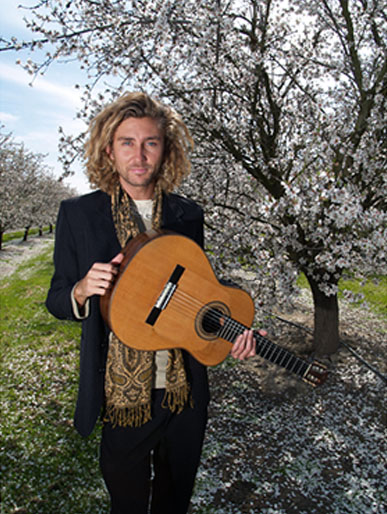 Dusty Brough: New Times for Nylon | San Diego Troubadour