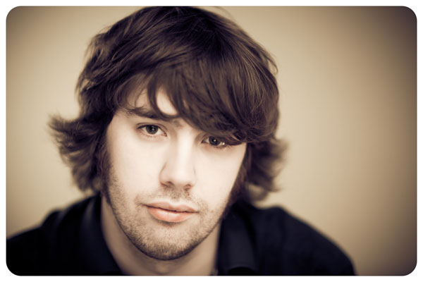 Dan Walsh Leads the British Invasion: Banjo Edition | San Diego Troubadour