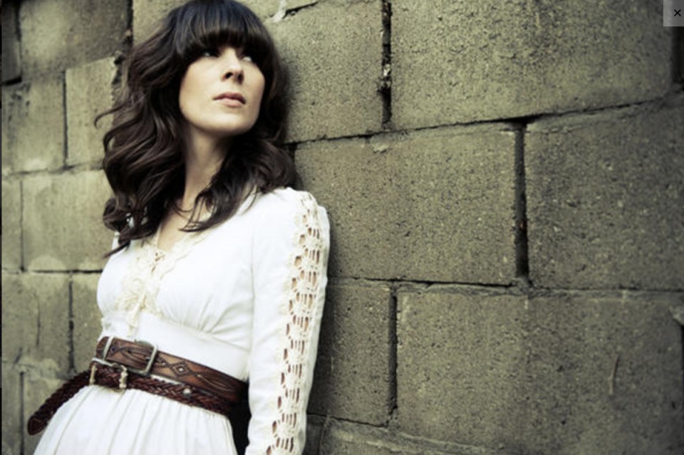 Jamie Drake Finds her Voice Through Words and Music | San Diego Troubadour