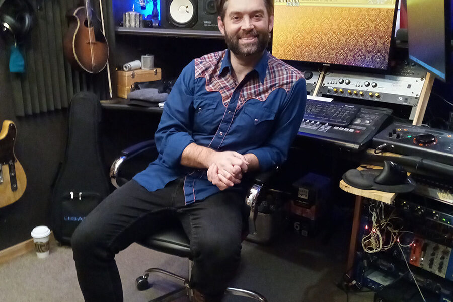 Jon Hasz Keeps Music at the Forefront | San Diego Troubadour